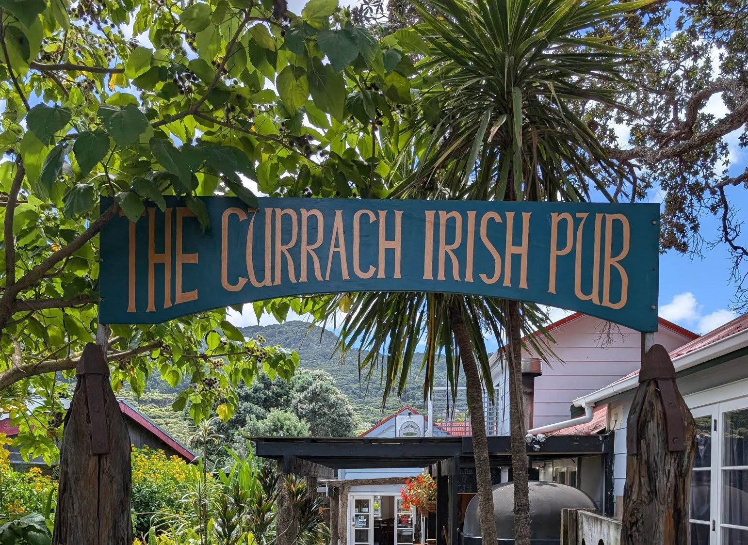 Currach Irish Pub