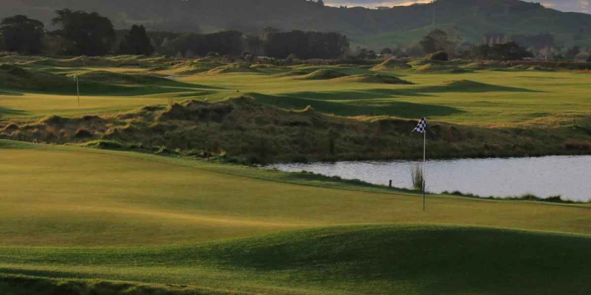 Play your way through Auckland’s best golf courses