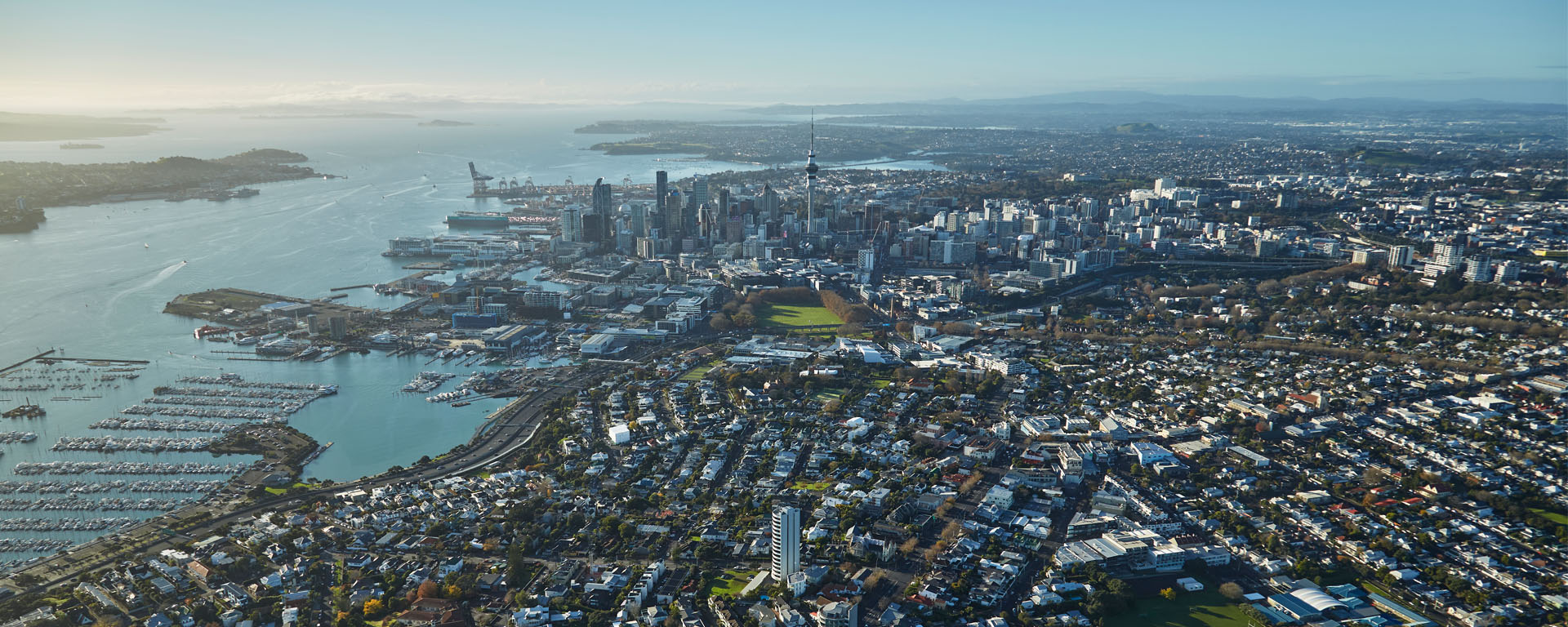 Best Safe Swimming Beaches in Auckland | AucklandNZ.com